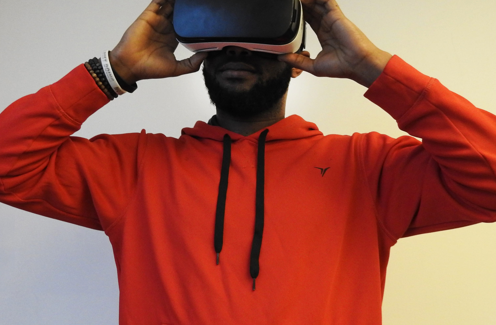 Apple wins retina-projector patent